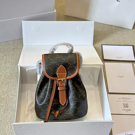 CELINE トリオンフ キャンバス バッグパック ホワイト ブラウン CELINE トリオンフ キャンバス バッグパック ホワイト ブラウン